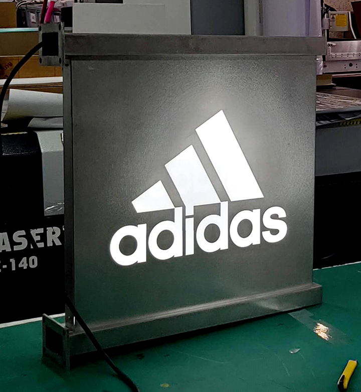 Modeling Lightbox Signage – Big Making Limited